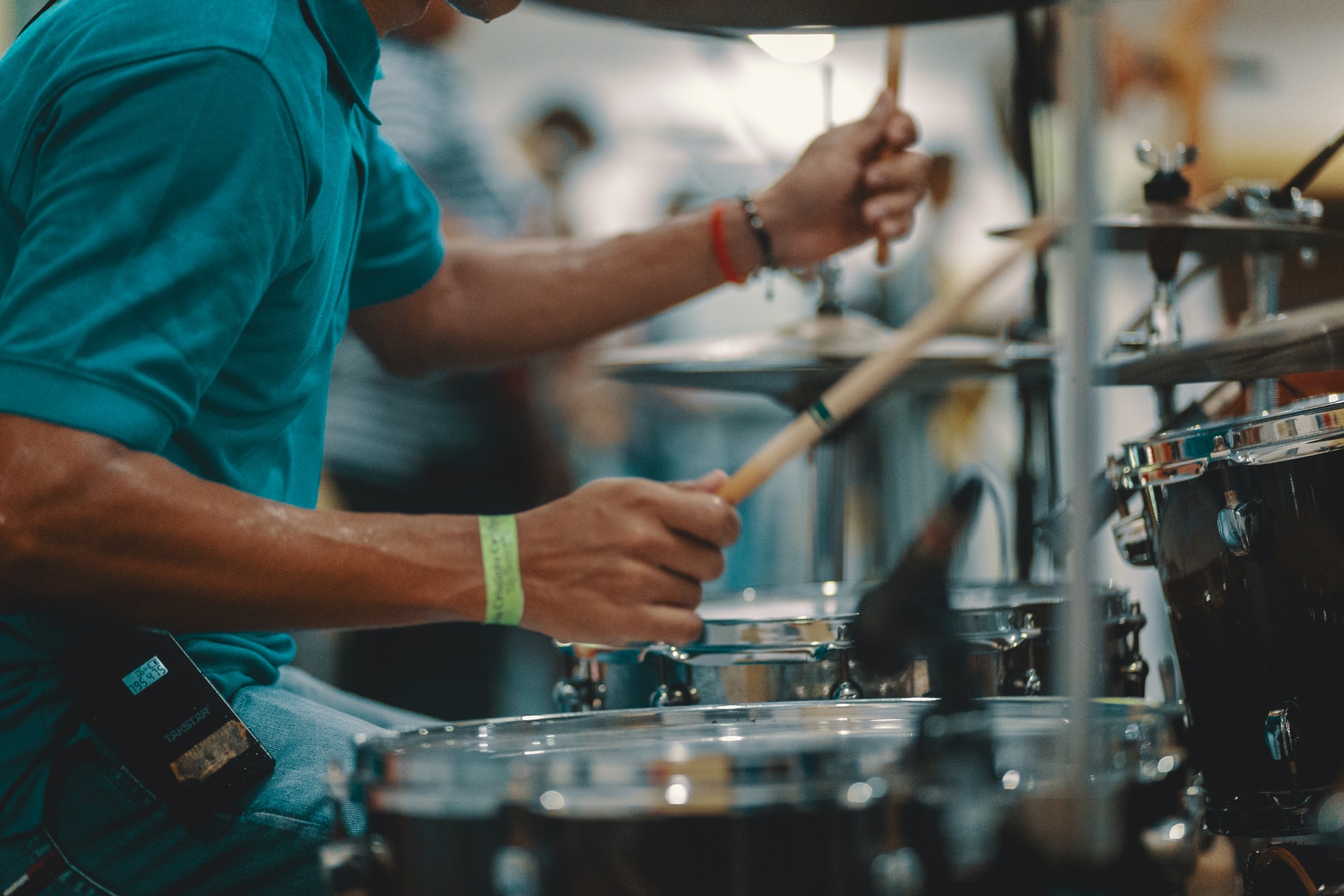 How to Become a Drummer – 4 Easy Steps – AWalls